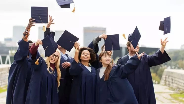 10 Program Magister Terbaik untuk Siswa Internasional - AECC